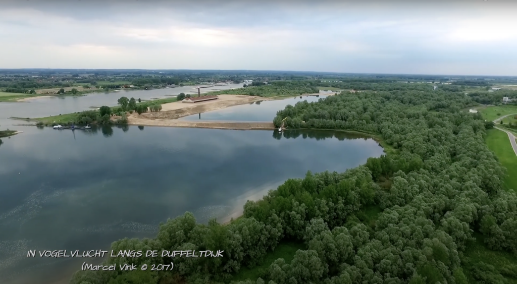 In Vogelvlucht langs de Duffeltdijk in Kekerdom